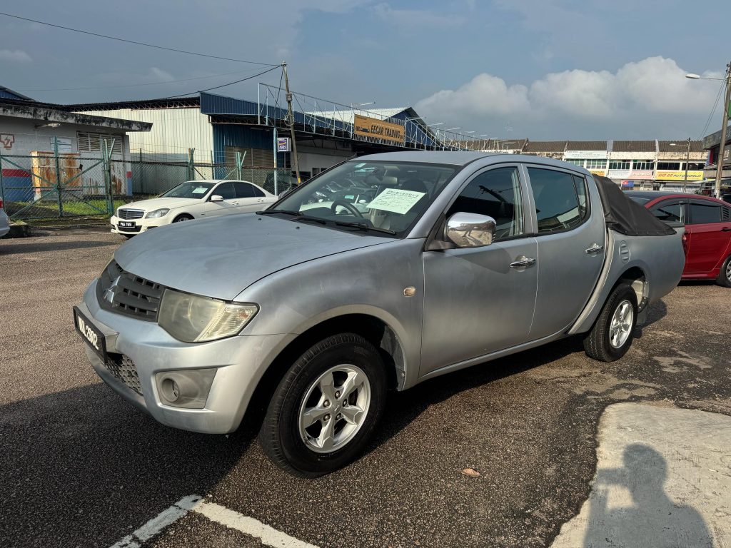 2010 MITSUBISHI TRITON LITE 2.5MT - Genius Outlook
