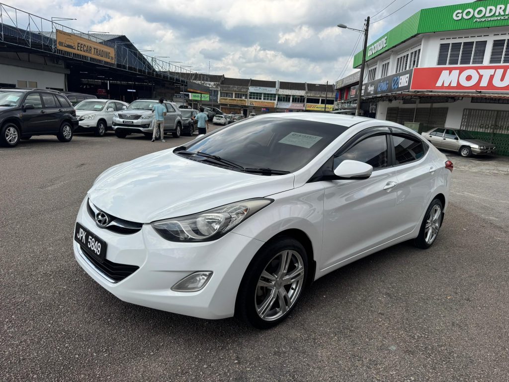 2013 INOKOM ELANTRA 1.6AT - Genius Outlook